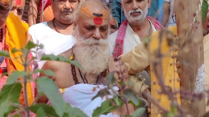 सिमरिया में अर्धकुंभ का ध्वजारोहण,12 वर्ष पूर्व हुआ था कुंभ का ...