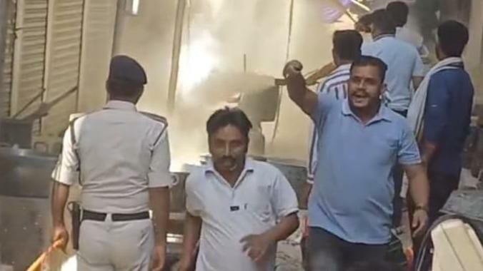 Bihar News : Fire Broke Out To Making Bhandara Prasad In Patna, Gas ...