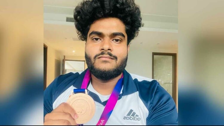 Rewari Lakshit Yadav Won Bronze Medal In Asian Para Games - Amar Ujala ...