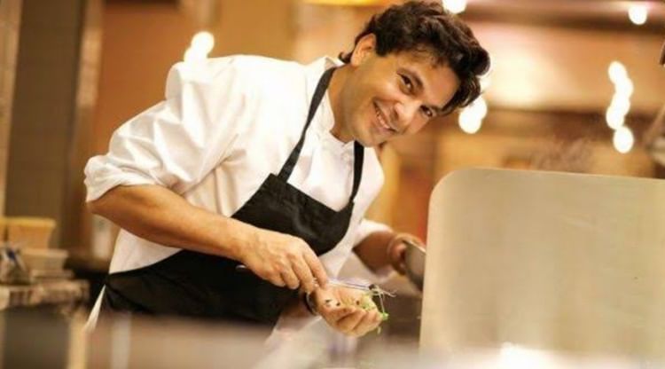 Chef Vikas Khanna Know About Master Chef Judge He Started Cooking Chole ...