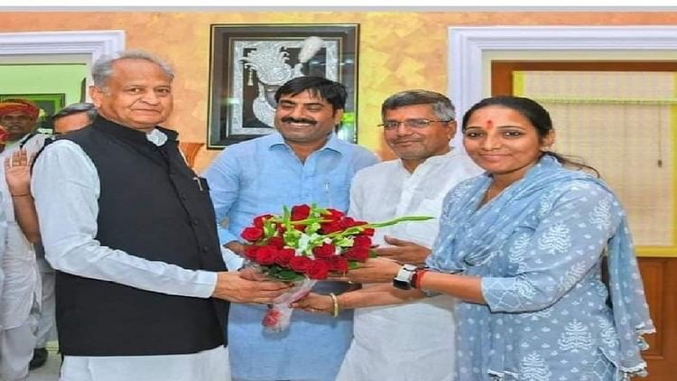 Manisha Wife Of Bjp Deputy Mayor Of Hisar Gets Ticket From Rajasthan ...