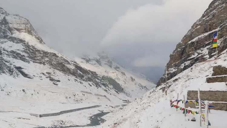 Himachal Weather: Atal Tunnel Rohtang And Koksar Area Of Lahaul Spiti Receives Fresh Snowfall ...