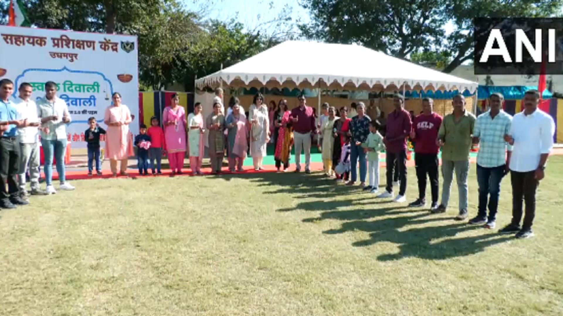 Diwali Celebrate Officers And Jawans Of Subsidiary Training Centre Stc ...