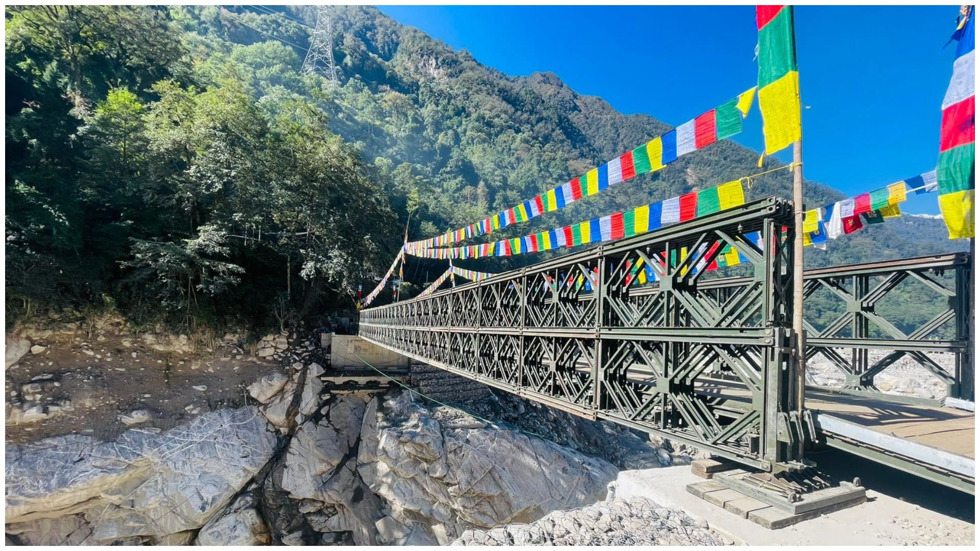 Sikkim:भारतीय सेना और Bro ने पूरा किया तीस्ता नदी पर चुंगथांग बेली पुल ...