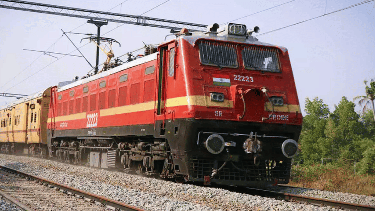 Train Update Due To Dense Fog Four Trains Were Canceled And Many Trains ...