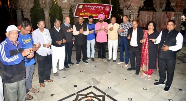 Indore: Lamp Lit At The Ghat For Purification Of Kanh River, Spirit ...