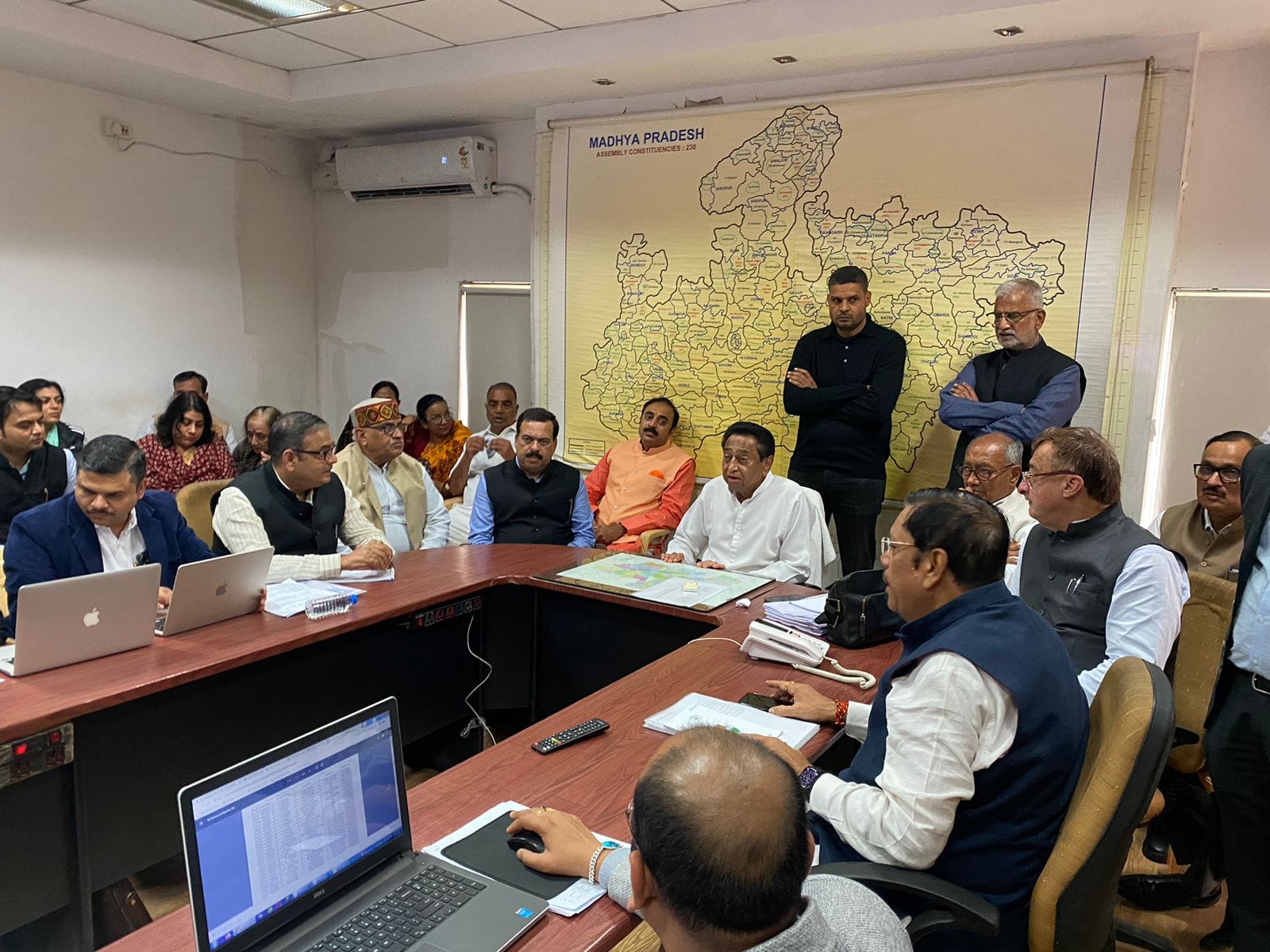 Bhopal Mp Election 2023 Result Live Updates Dhruv Narayan Singh Arif ...