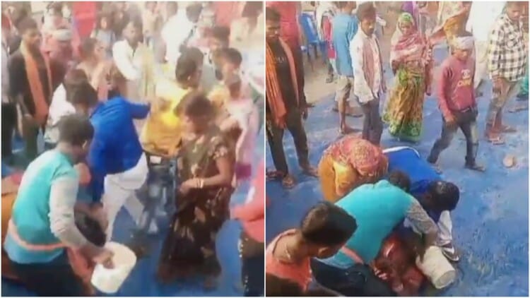 Bihar News: Video Of Crowd Filling A Bucket With Dirt And Making A ...