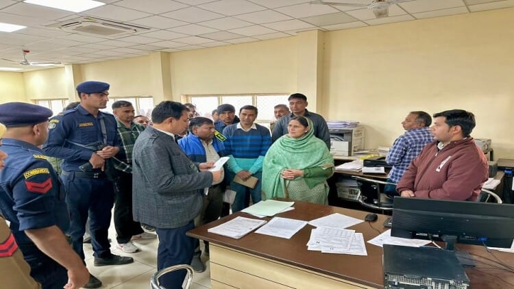 Action Of Minister Of State Kamlesh Dhanda, Surprise Inspection Of ...