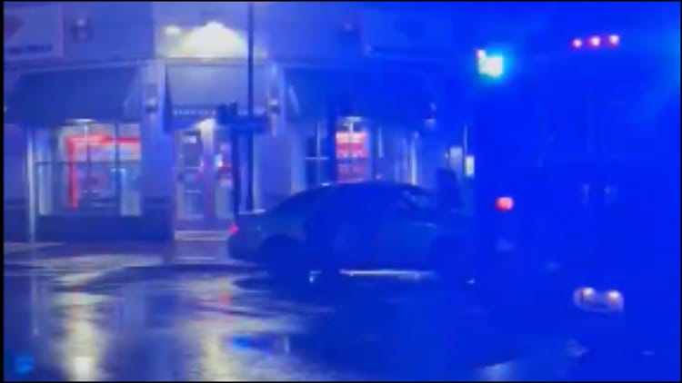 Car Collides With President Joe Bidens Motorcade In Delaware Us - Amar ...