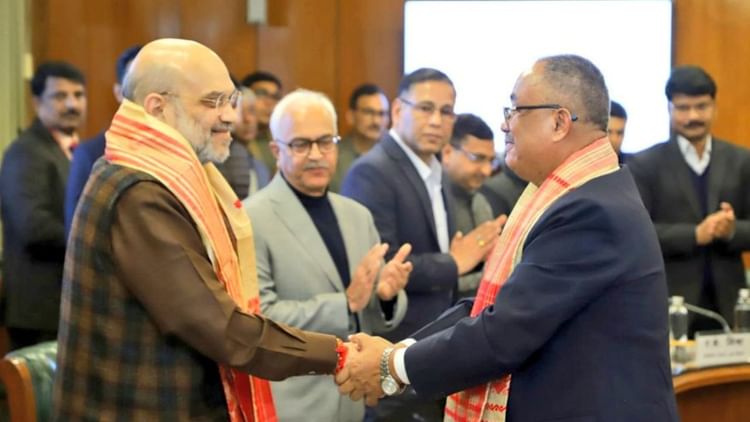 After Agreement With Assam And Central Government Ulfa Formally Dissolved Itself - Amar Ujala ...