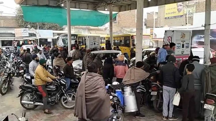 Driver Strike:पंजाब में 40% पेट्रोल पंप सूखे, कल दो घंटे रोडवेज का ...