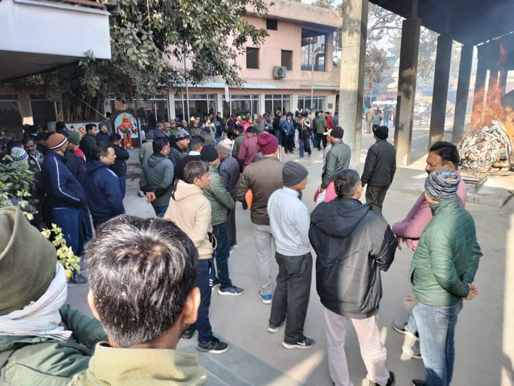 Rishikesh Chilla Road Accident Four Including Ranger Funeral Held In ...