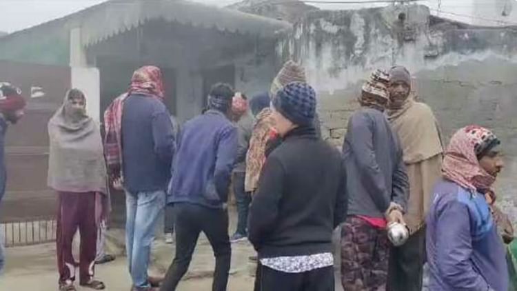 A Family Slept With Burning Fireplace In Delhi Alipur Couple And Two ...