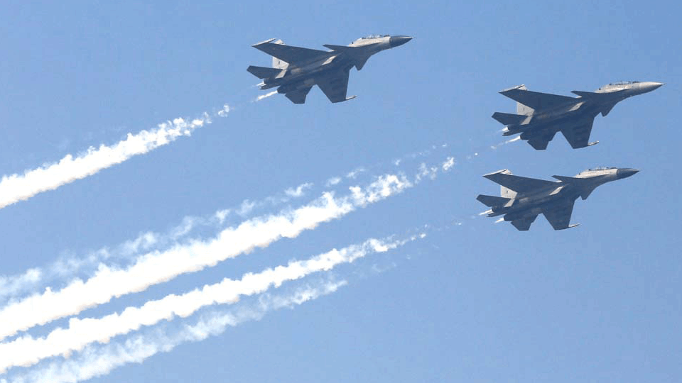 Operation Tangail Airdrop And Republic Day Iaf Tangail Formation - Amar ...