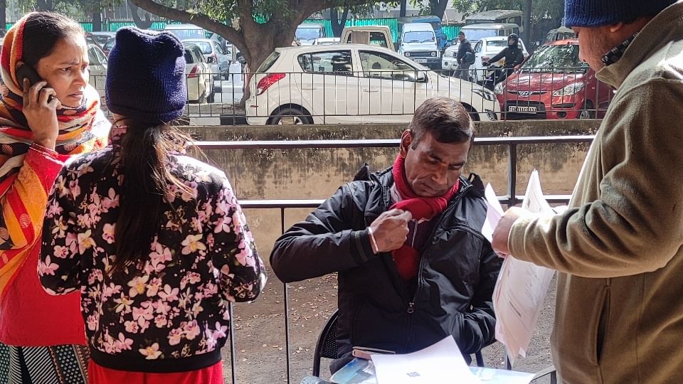 Handicapped Sanjeev Kumar Helping People Near Dc Office In Chandigarh ...