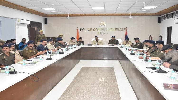 क्राइम मीटिंग:पुलिस आयुक्त ने ली परीक्षा, सवालों के जाल में उलझे ...