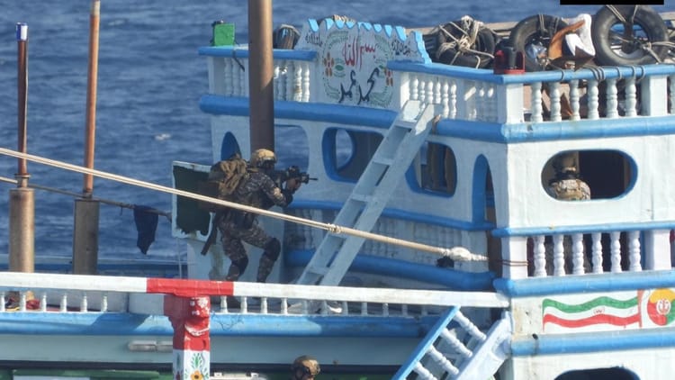 Navy: Once Again The Indian Navy Taught A Lesson To The Pirates, Foiled ...