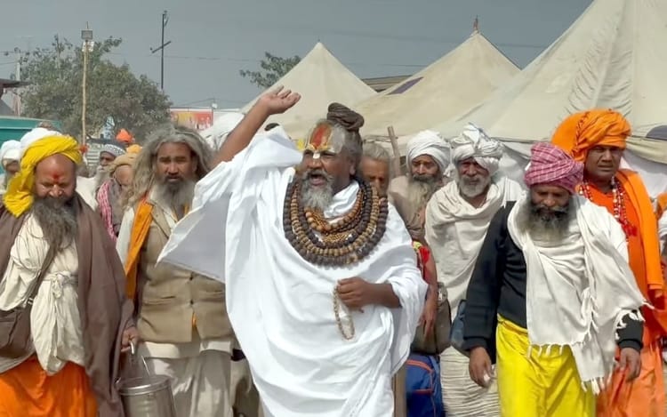 Kalki Dham : Pandits Who Came From Ujjain Worshiped Nine Stones ...