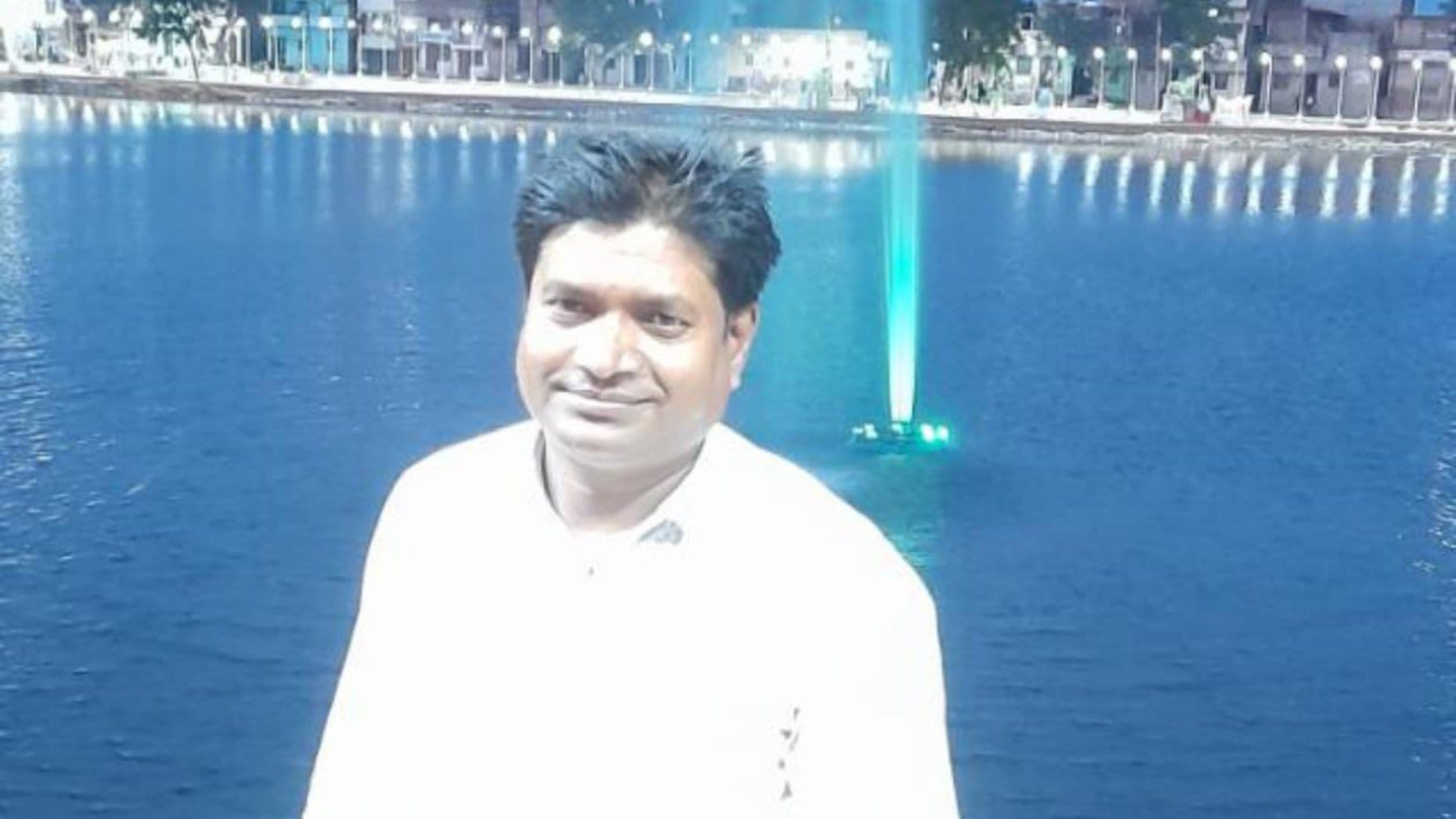 Rapid Firing On Bjp Leader Nagendra Kushwaha In Bettiah; Condition ...