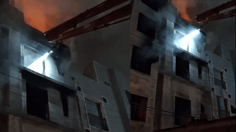 Delhi Fire Massive Fire Broke Out In The Mcb Switch Board Factory In ...