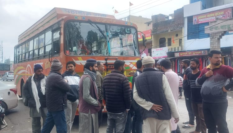 Saharanpur: Passenger Traveling In Private Bus Died, Police Seized The ...
