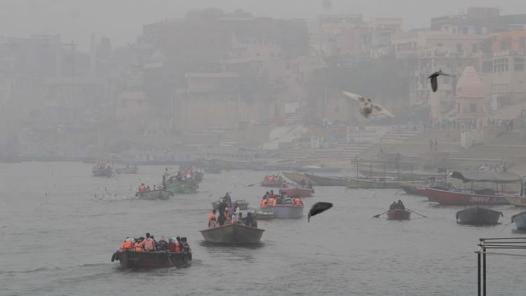 Varanasi Weather Changing Many Trains And Planes Affected - Amar Ujala ...