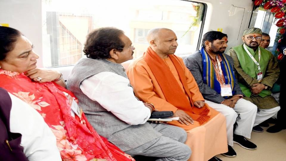 Agra Metro Inauguration:सुबह 6 से रात 10 बजे तक करें मेट्रो में सफर ...