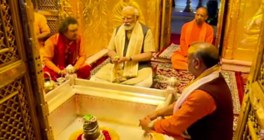 Pm Modi Varanasi Visit Live See Latest Photos And Video Of Pm Road Show ...