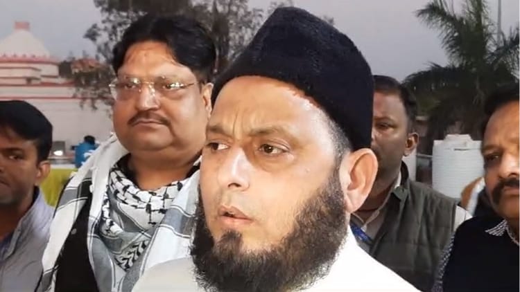 Maulana Khalid Rasheed Farangi Mahali On Caa. - Amar Ujala Hindi News ...