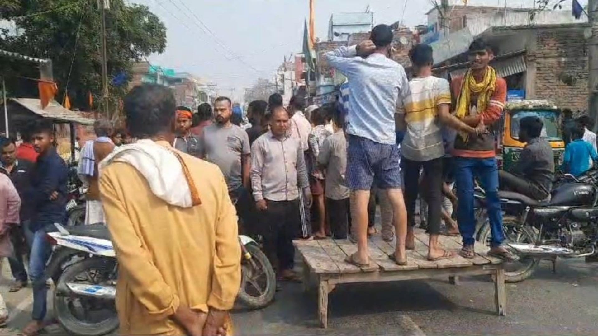 Bihar:हार्डवेयर की दुकान से दस लाख का सामान और नकदी चोरी; सूचना पर ...