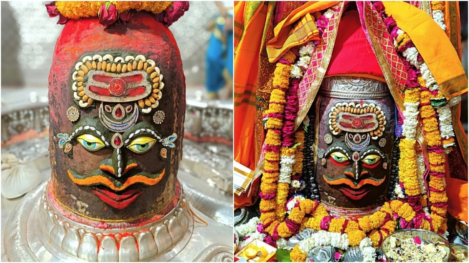 Baba Mahakal Decorated In Bhasmarti By Applying Chandra And Tripund ...