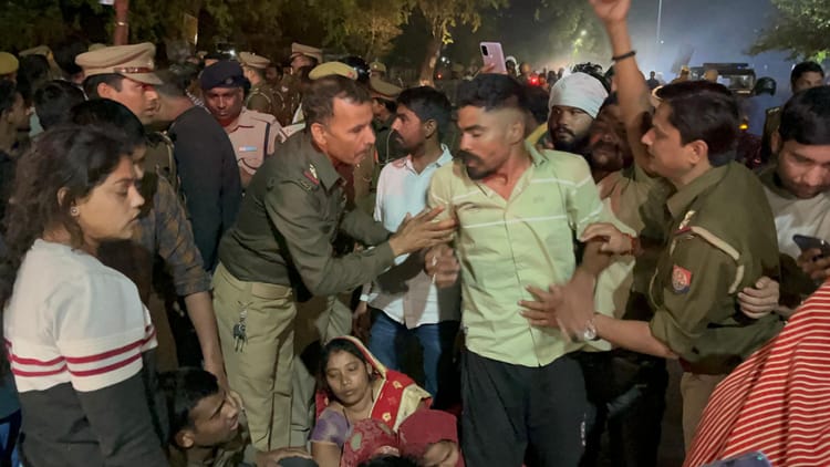 Family Members Blocked Road Dead Body Of History-sheeter Sonu In ...