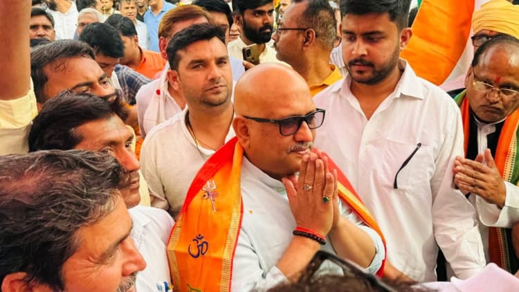 'india' Candidate Ajay Rai Reached In Varanasi Said Pindra My Workplace ...