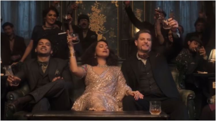 Sanjay Leela Bhansali Netflix Series Heeramandi The Diamond Bazaar New Song Tilasmi Bahein Out ...