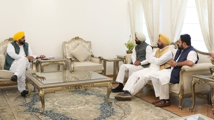 Punjab Cm Bhagwant Mann Holding Meeting With Mlas Of Amritsar And Anandpur Sahib For Loksabha ...