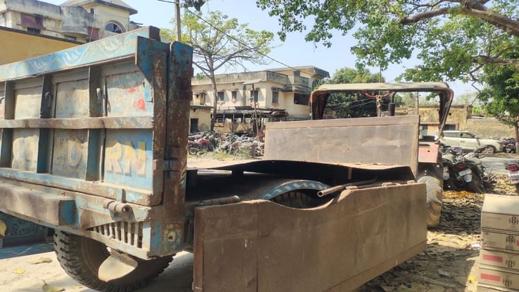 Police Seized 1684 Pieces Of Liquor In Arrah - Amar Ujala Hindi News ...