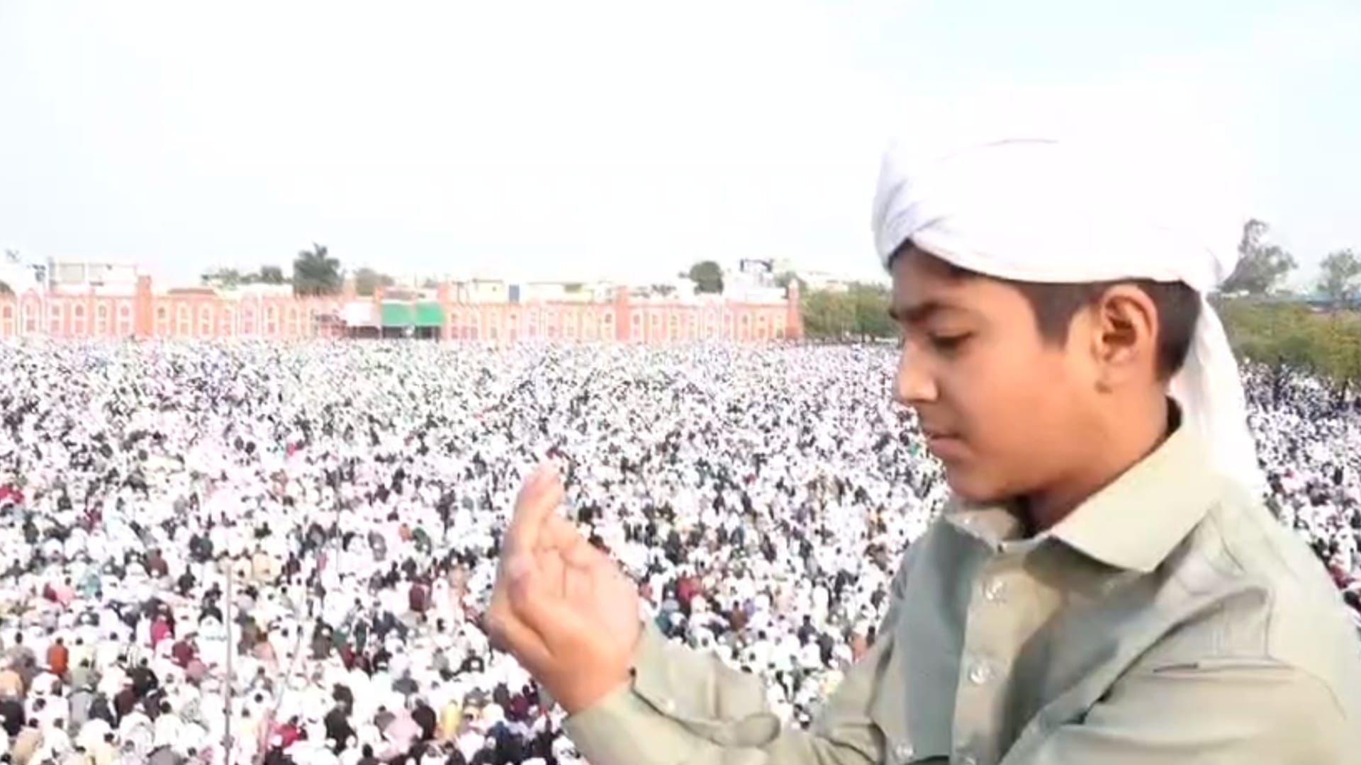 Eid Ul Fitr Namaz At Eidgah Maidan Bhopal, Muslims Celebrated Eid - Amar Ujala Hindi News Live ...
