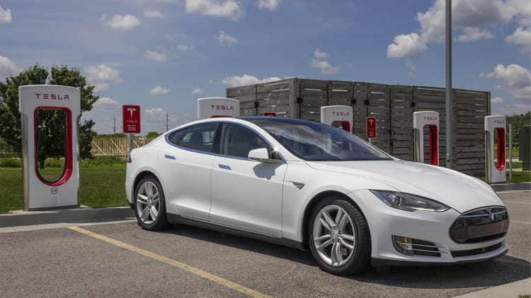 Tesla Car Features Five Features That Tesla Cars In India Can Do ...