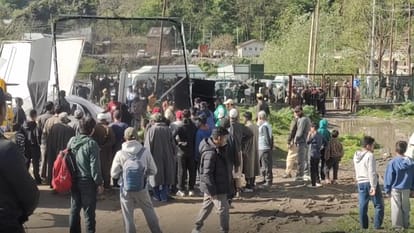 Emraan Hashmi Conduct Shooting Of Ground Zero Movie In Baramulla ...