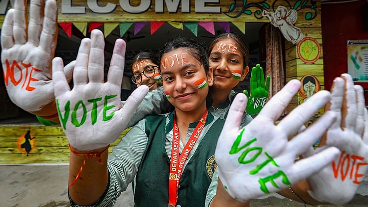 Turmoil In Pojk Celebration Of Democracy At Its Peak In Baramulla Adjacent To Pakistan Border