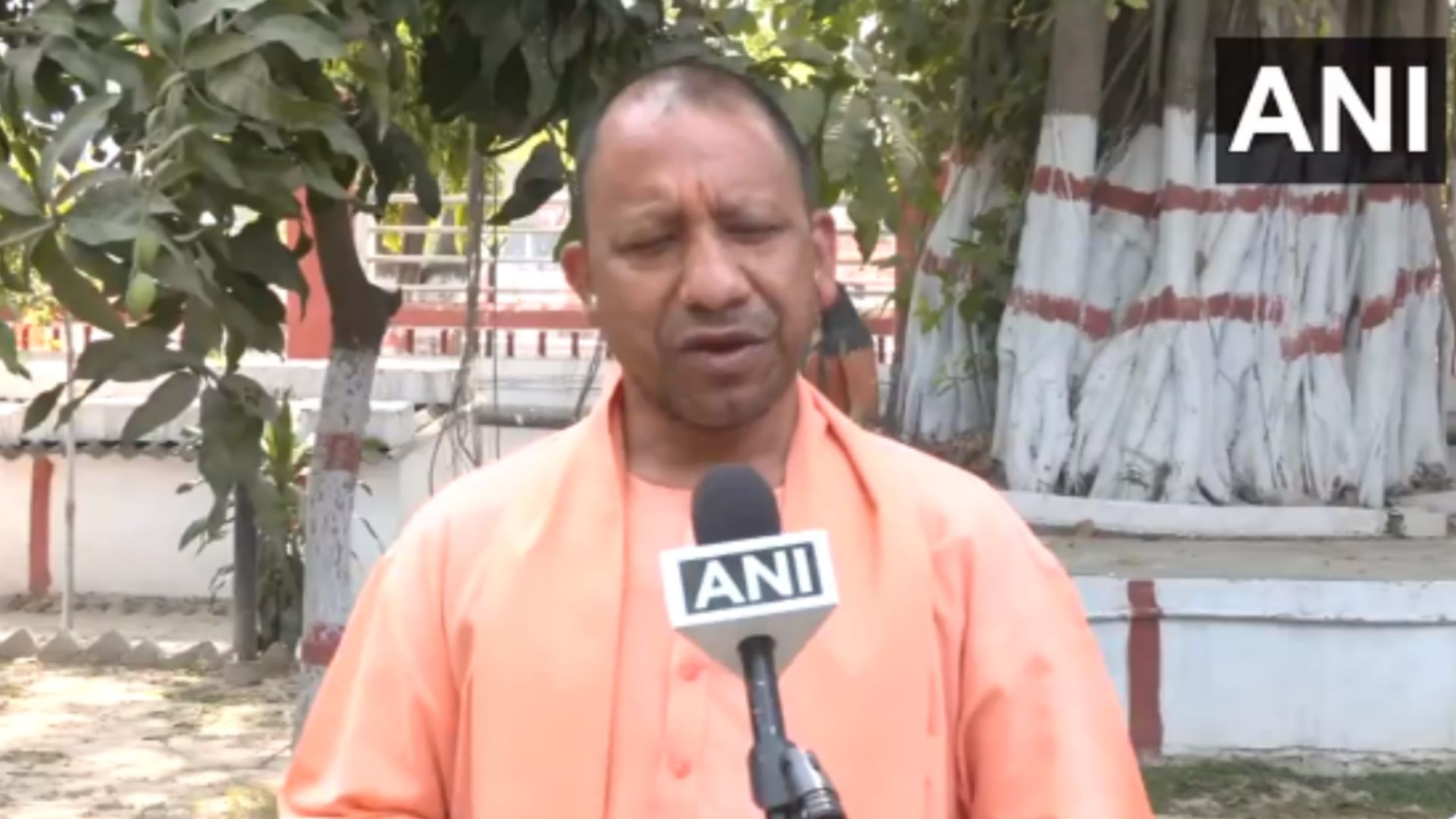 Cm Yogi Adityanath Says, Congress Gave The Slogan 'garibi Hatao' In ...