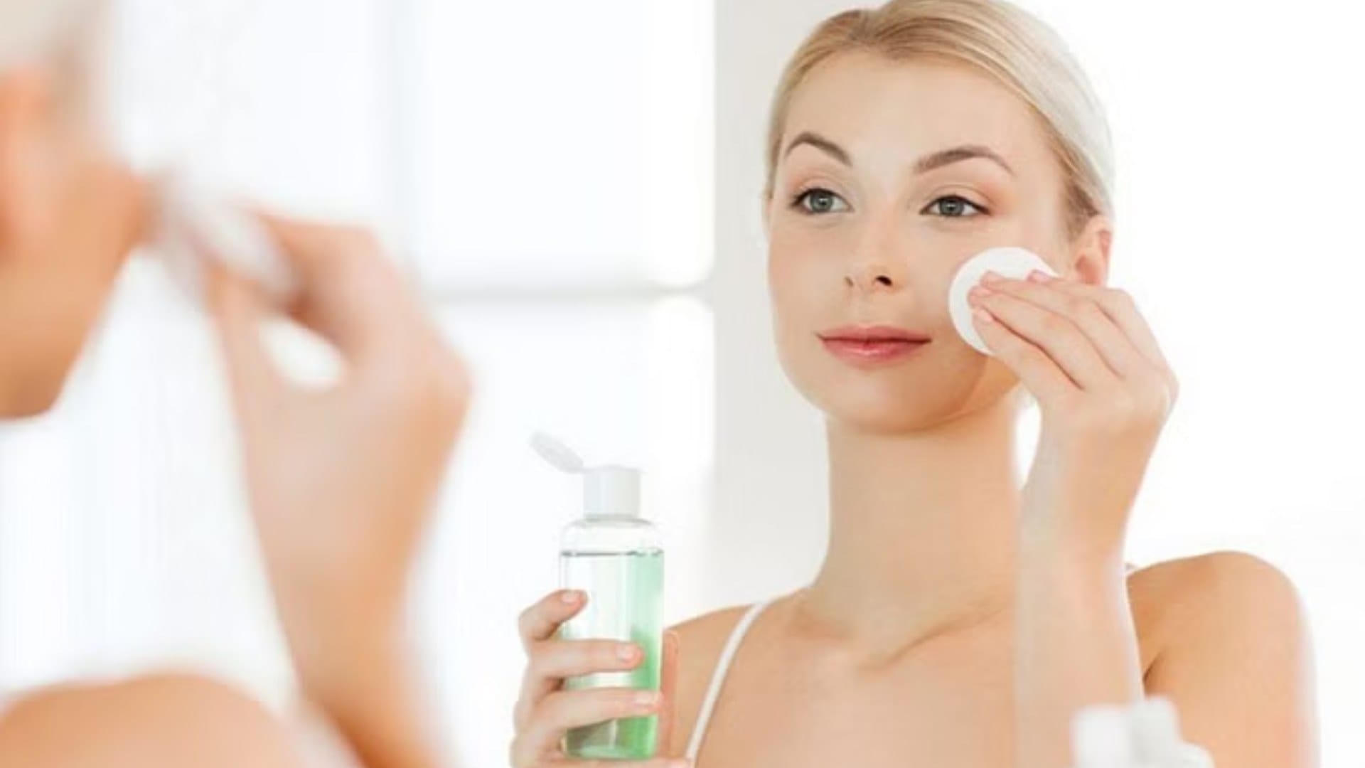 Skin Care Tips Side Effects Of Using Oil On Face - Amar Ujala Hindi ...