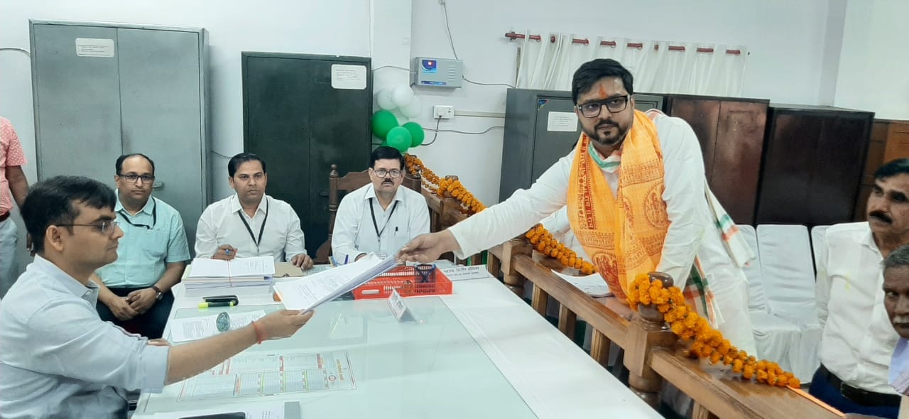 Loksabha Election: Tanuj Punia Files Nomination On Barabanki Seat ...