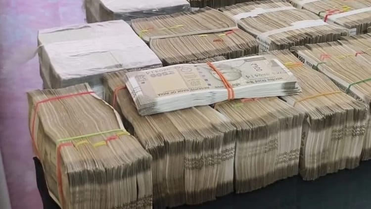 Ls Elections:आयकर विभाग ने चुनाव के दौरान 1100 करोड़ रुपये की नकदी और ...