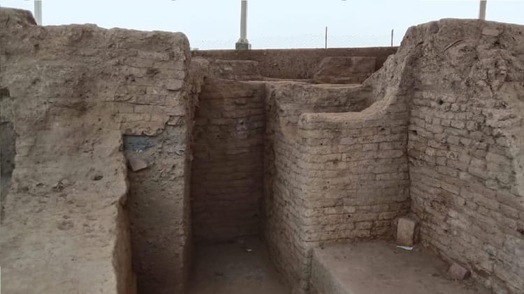 Evidence Of Two-storey Building Made Of Raw Bricks Found In Rakhigarhi ...