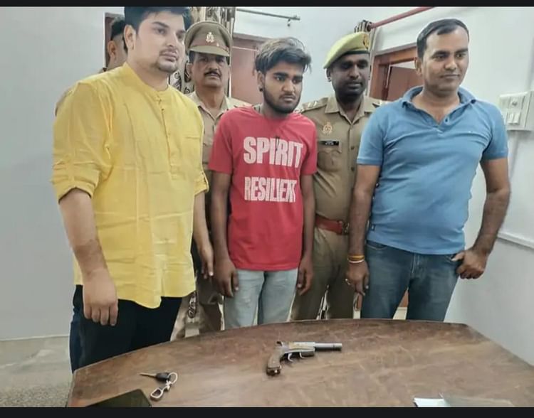 Accused Student Prashant Arrested In Bijnor, He Had Shot Computer ... Accused Student Prashant Arrested In Bijnor, He Had Shot Computer ...