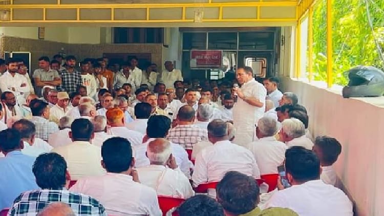 Haryana Politics: Jjp Flag On Rooftop, Barwala Mla Jogiram Sihag Will ...