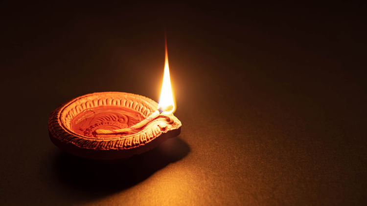 Mahavir Prasad Madhup Best Poetry Jab Deep Sadhna Ka Nirvasit Sa Hota ...