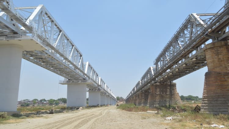 Agra News: Third Railway Bridge On Yamuna Ready Preparation For Laying ...